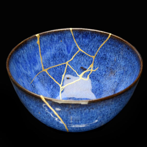 Traditional Kintsugi pottery and art for sale (Urushi and 24k gold)