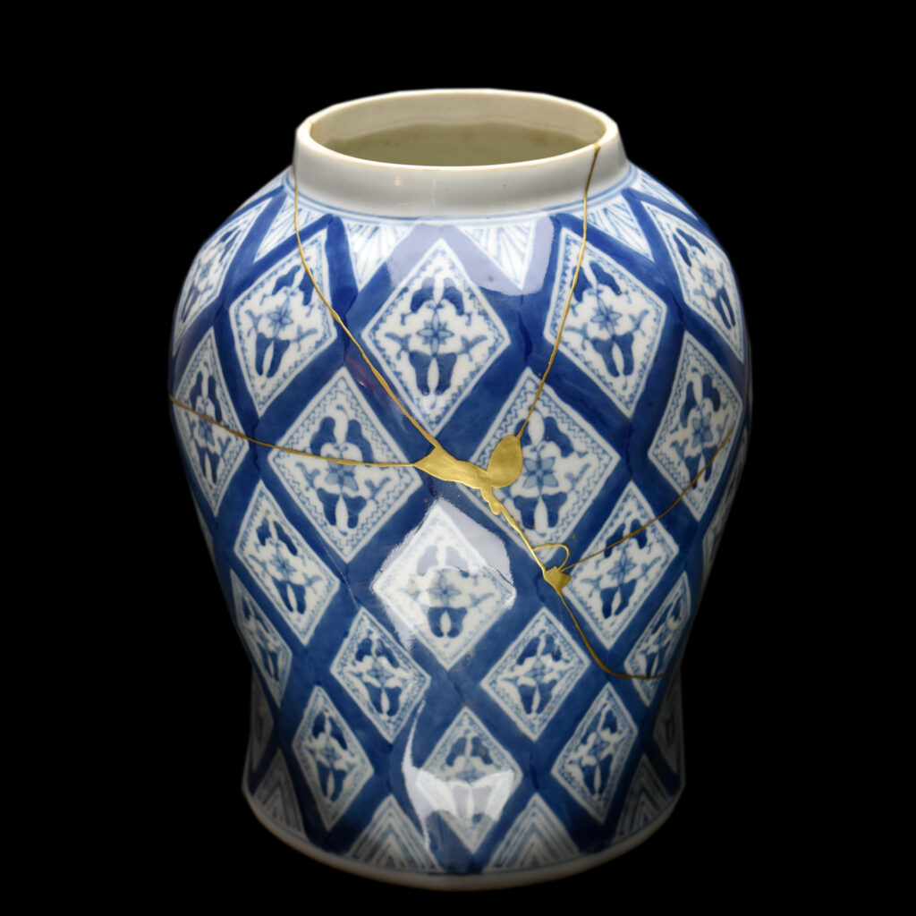 Unique Kintsugi Vases for sale (restored with real 22k gold)