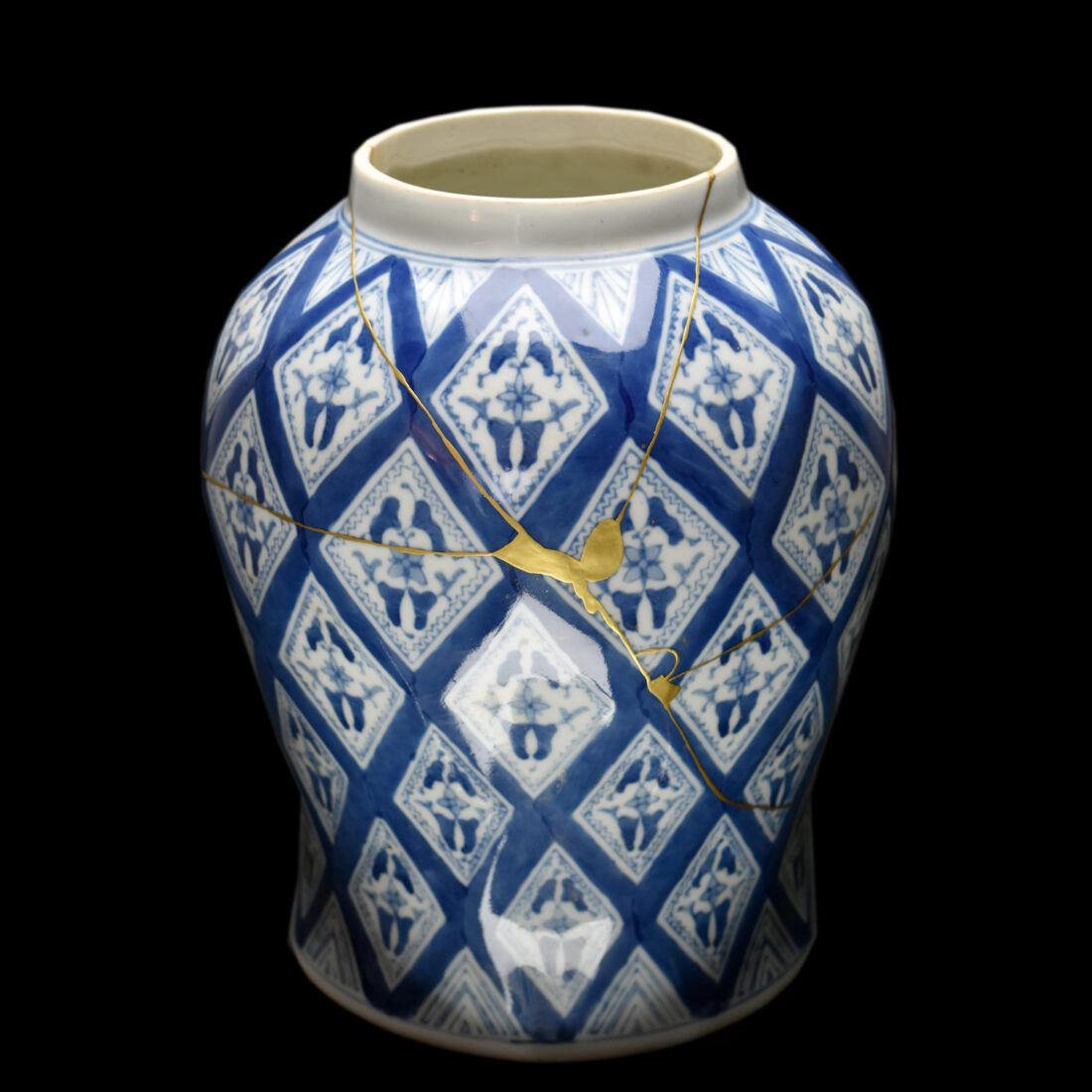 Unique Kintsugi Vases for sale (restored with real 22k gold)